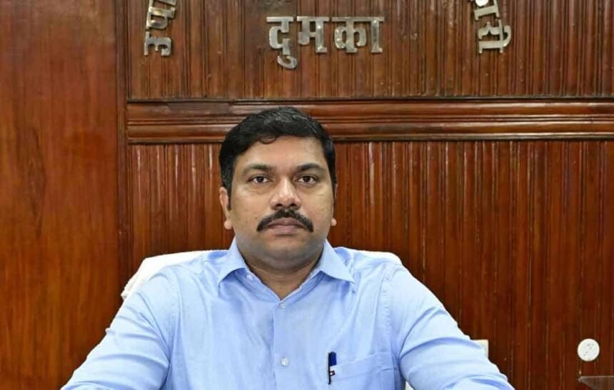 दुमका के नए DC ए दोड्डे ने पदभार संभाला