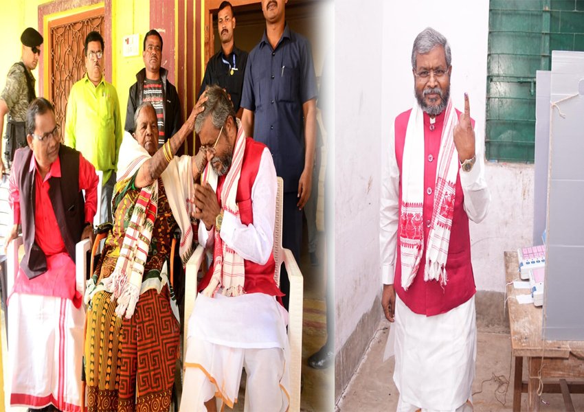 बाबूलाल मरांडी ने मां का आशीर्वाद लेकर किया मतदान